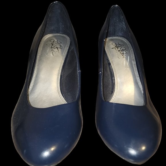 Life Stride | Shoes | Lifestride Soft System Parigi Navy Blue Dress ...